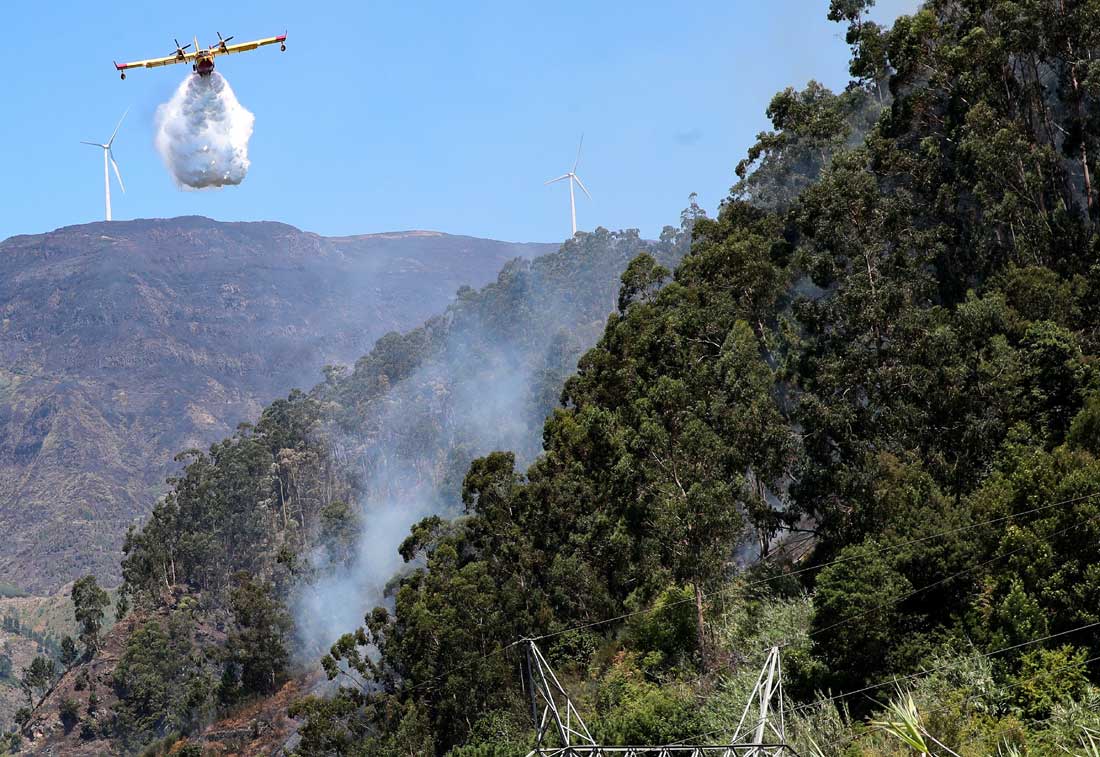 Incêndio que lavra na Madeira há 10 dias mais próximo das casas em ...